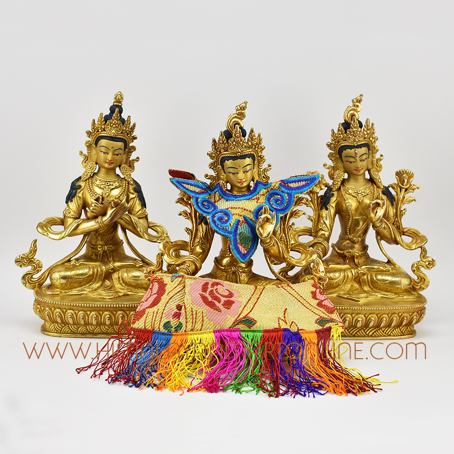 Robes Dress Buddha Statues - Ku Nhamja: Dress Buddha Statues