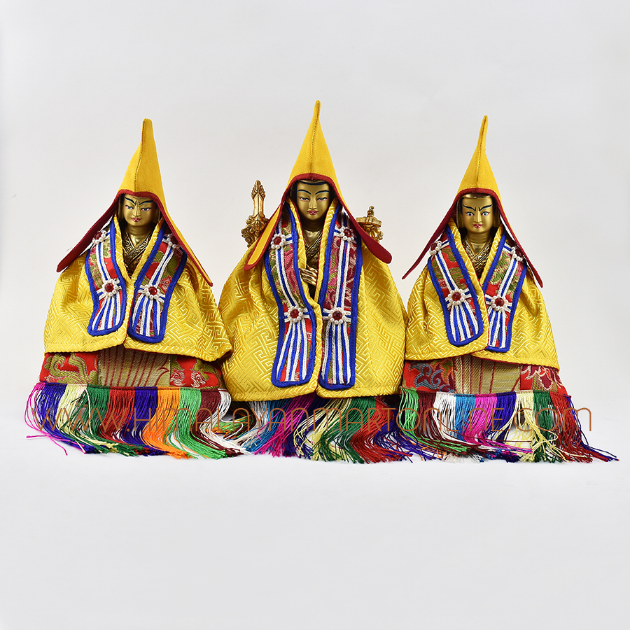 Robes Dress Buddha Statues - Ku Nhamja: Dress Buddha Statues
